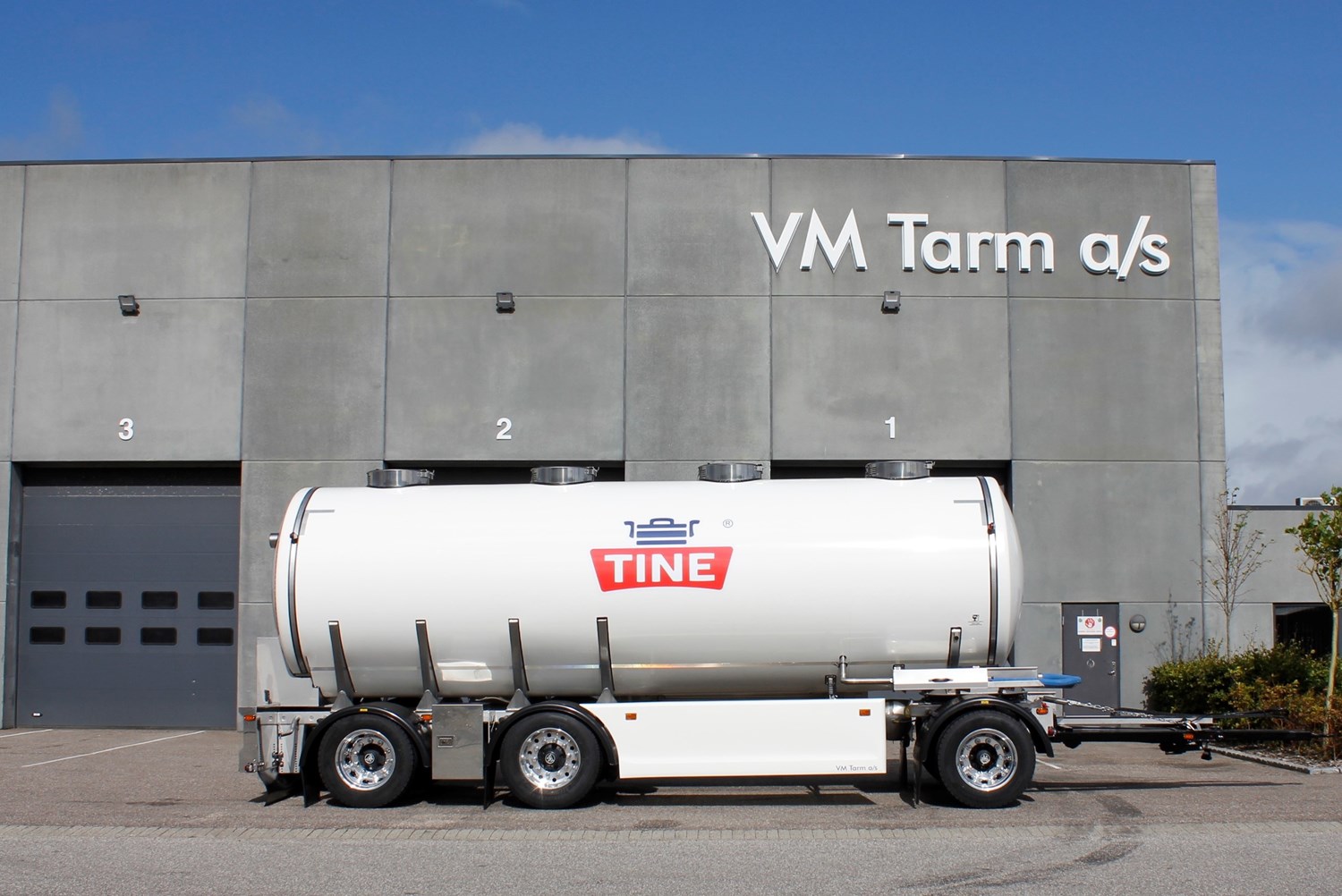 Milk tankers and trailers | VM Tarm a/s - VM Tarm a/s